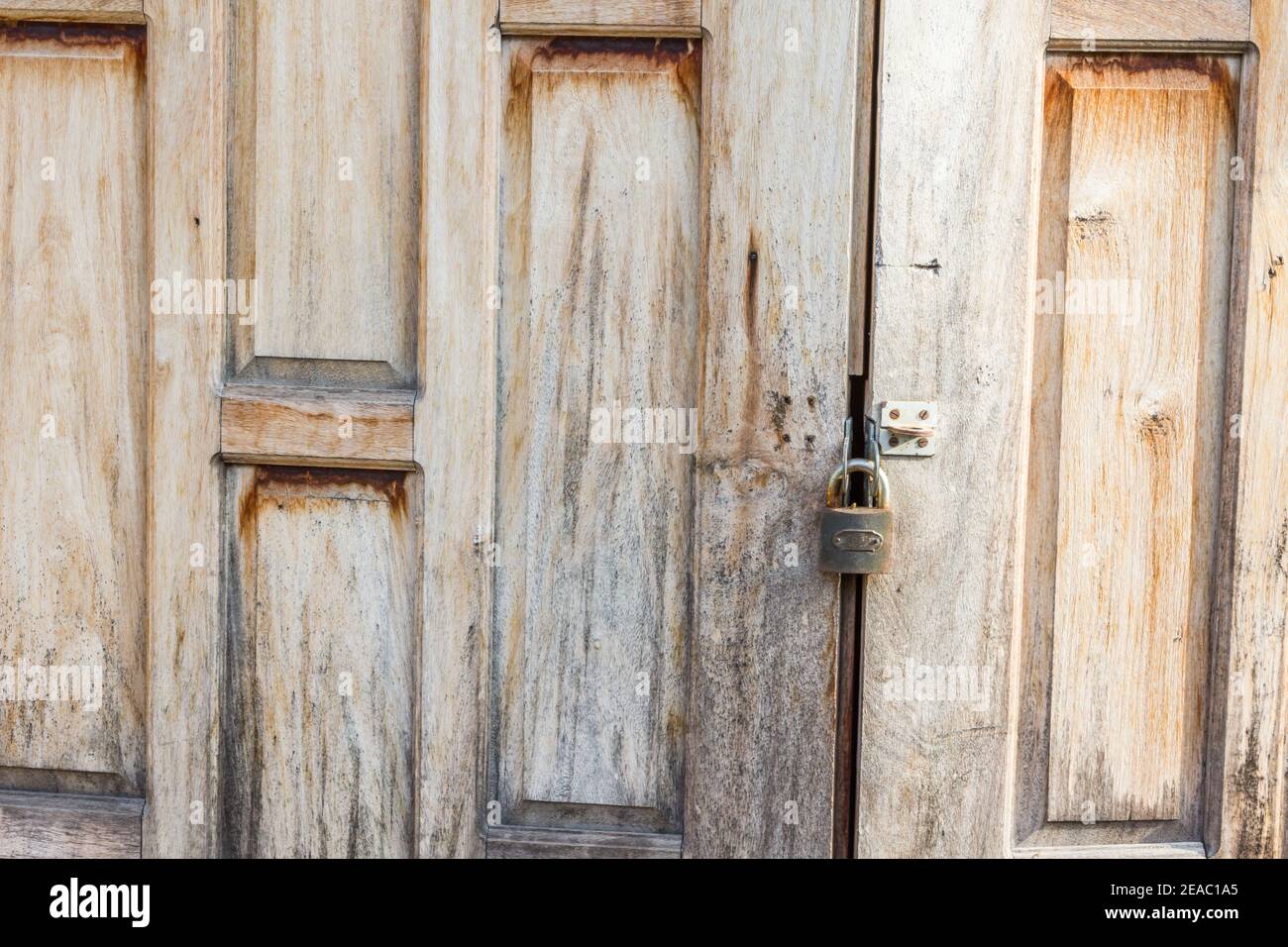 Door made of planks hi-res stock photography and images - Alamy
