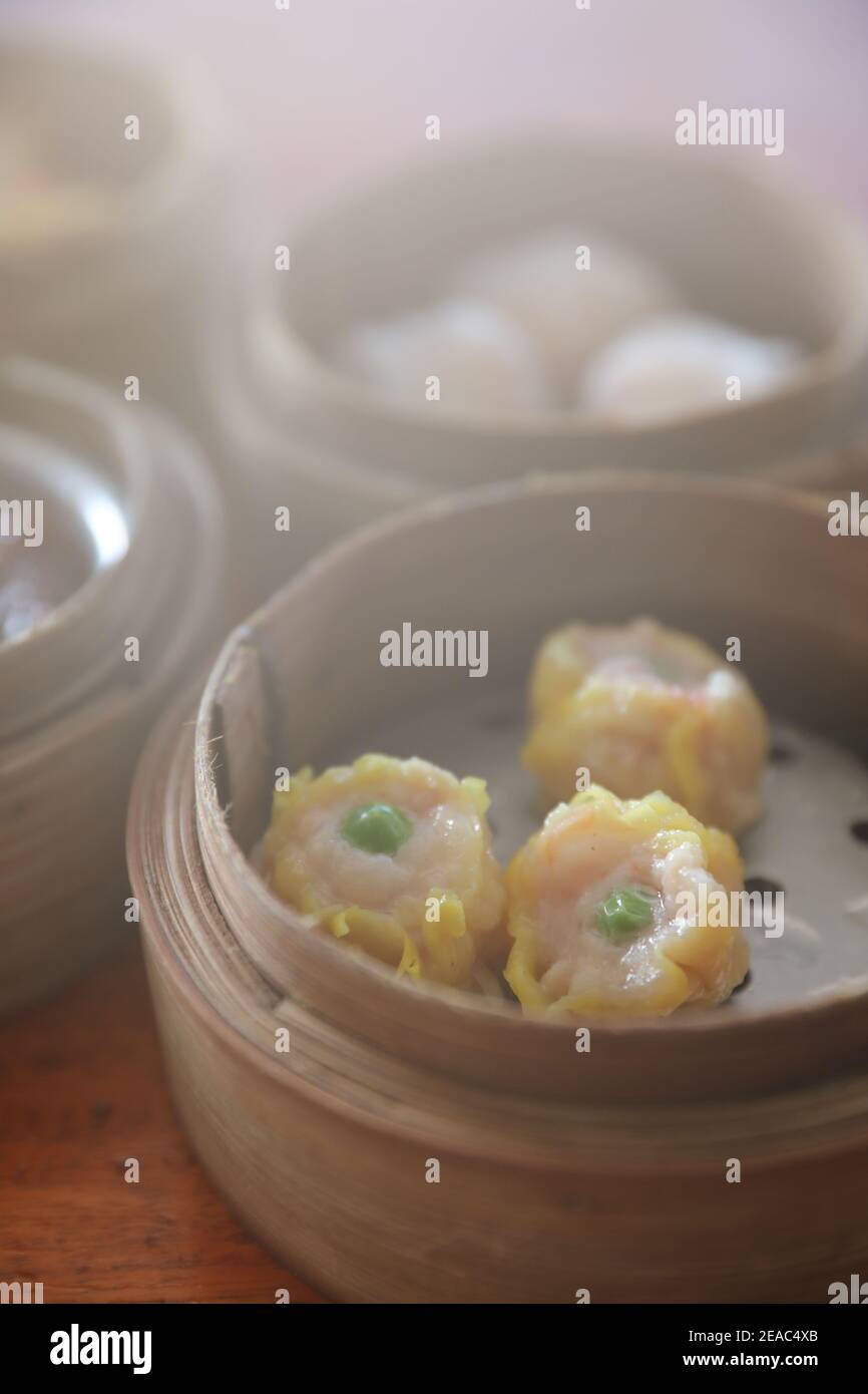 Dim sum , Steam Dumpling in wood basket Chinese food Stock Photo - Alamy