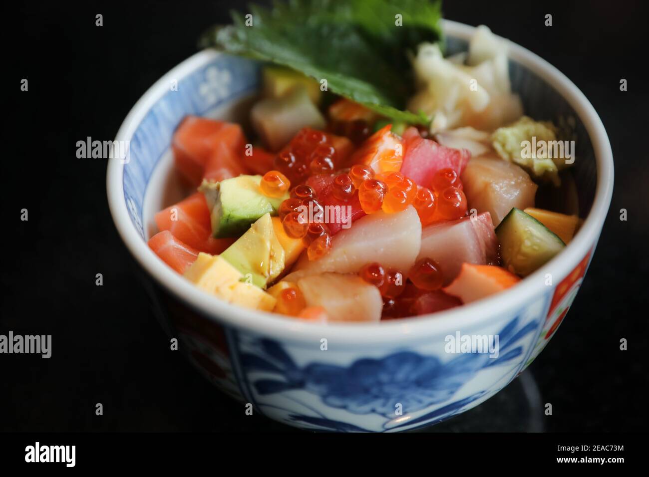 Mix sushi donburi in bowl , Japanese food Stock Photo - Alamy