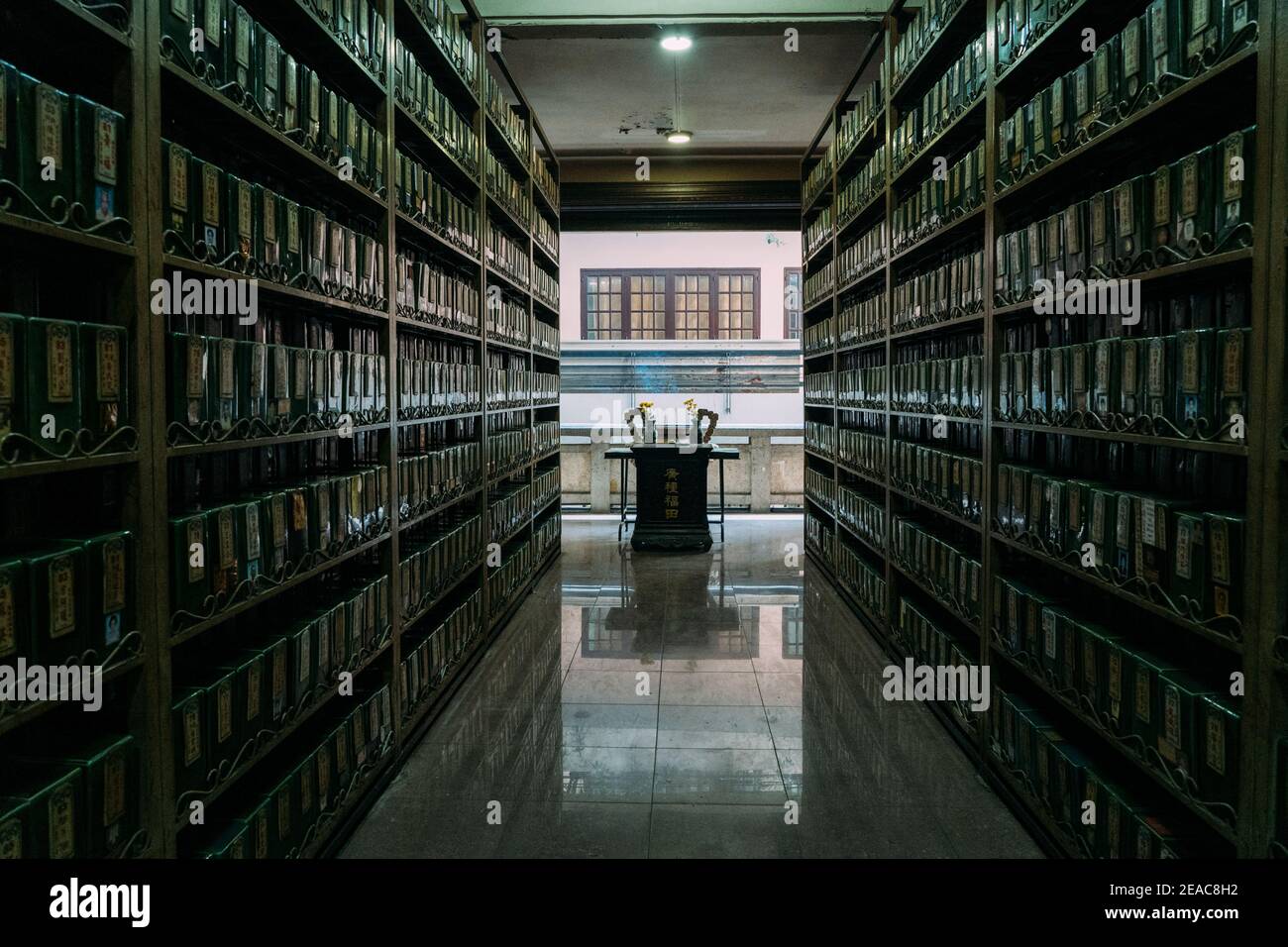 Vietnam library hi-res stock photography and images - Alamy