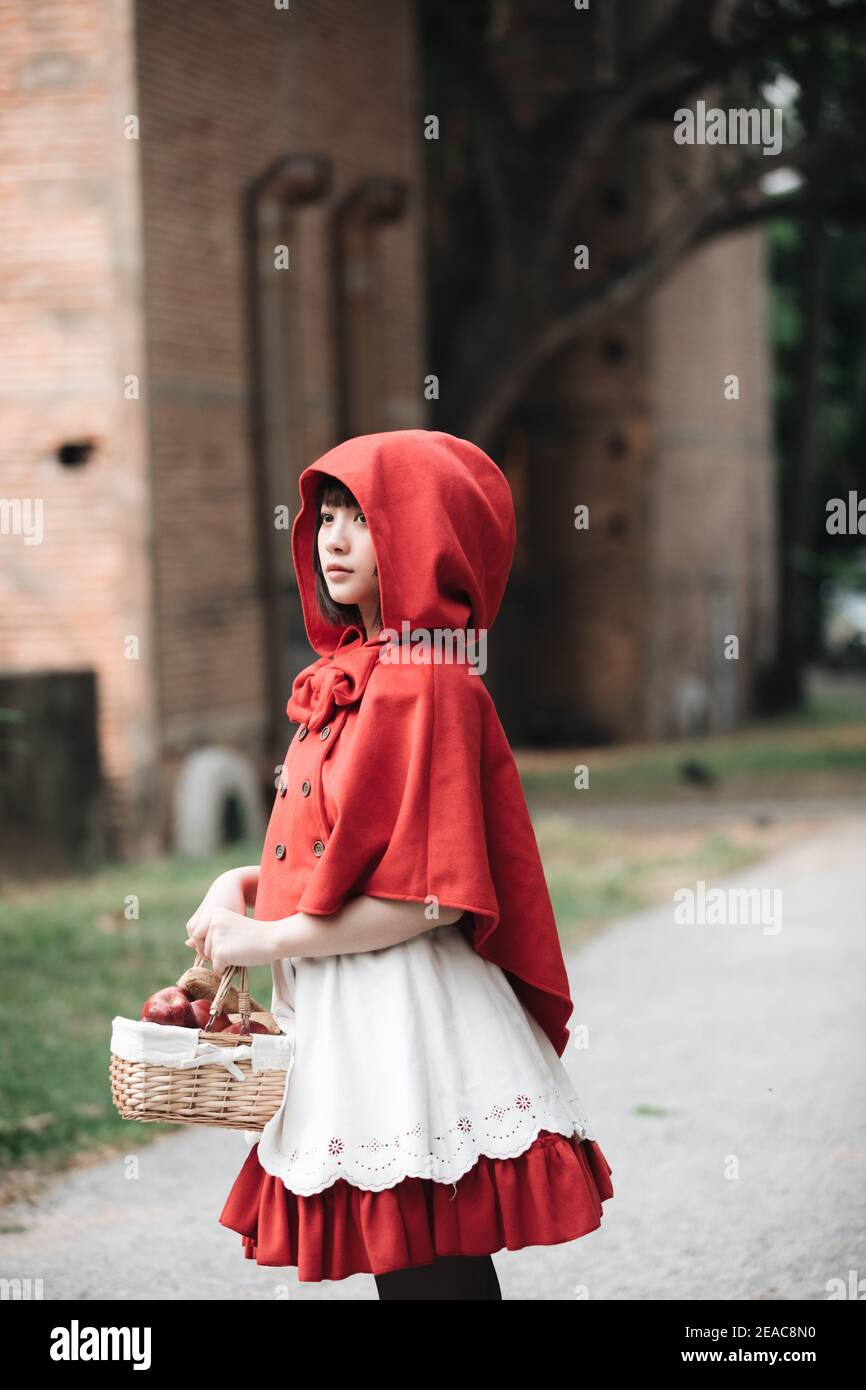 Little red riding hood film hi-res stock photography and images - Alamy