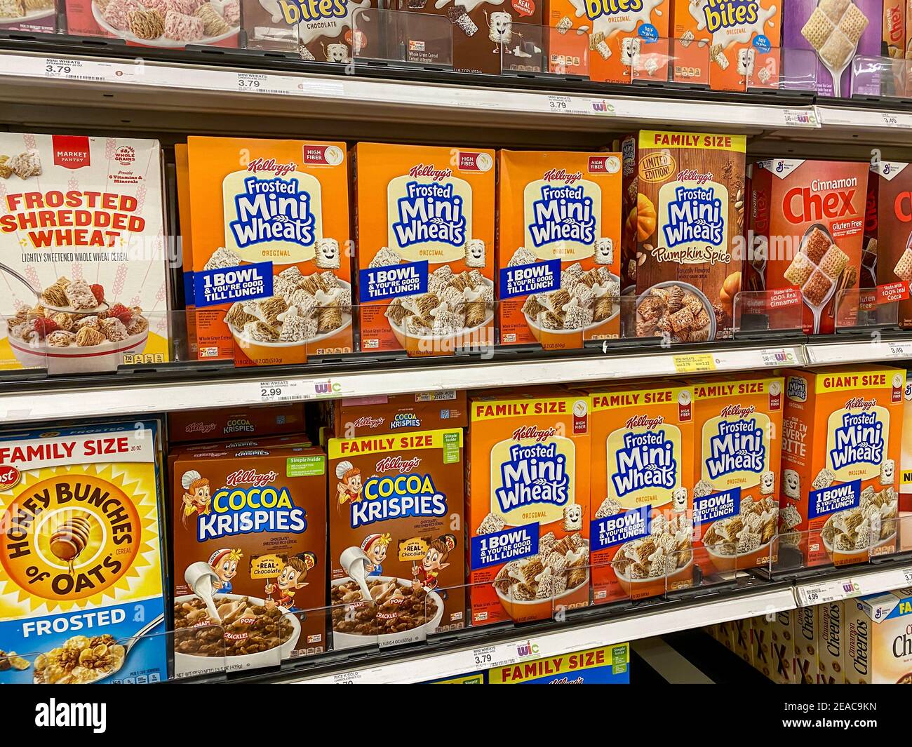 Kelloggs frosted flakes cereal hi-res stock photography and images - Alamy