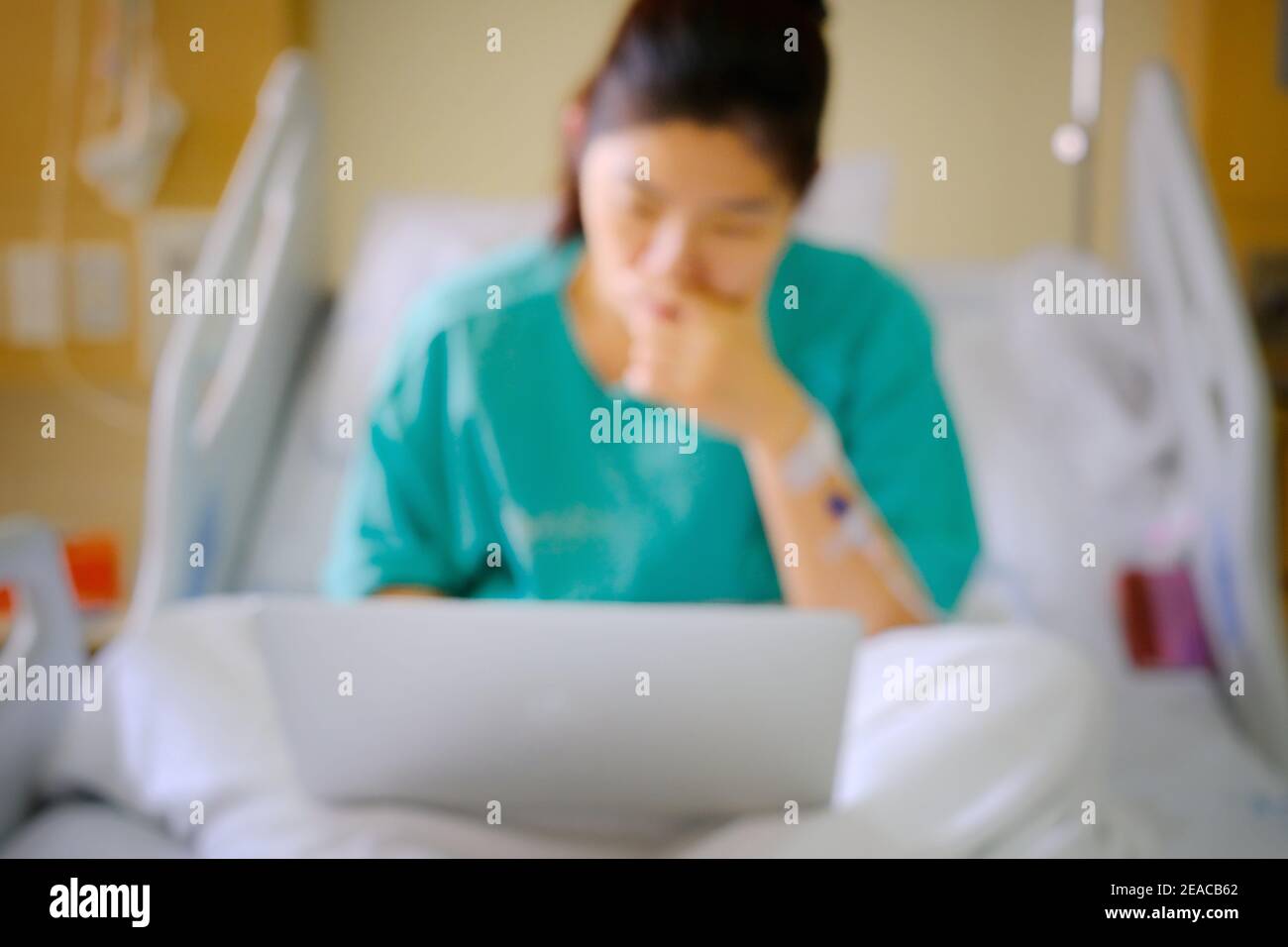 Sick patient hospital drip hi-res stock photography and images - Alamy