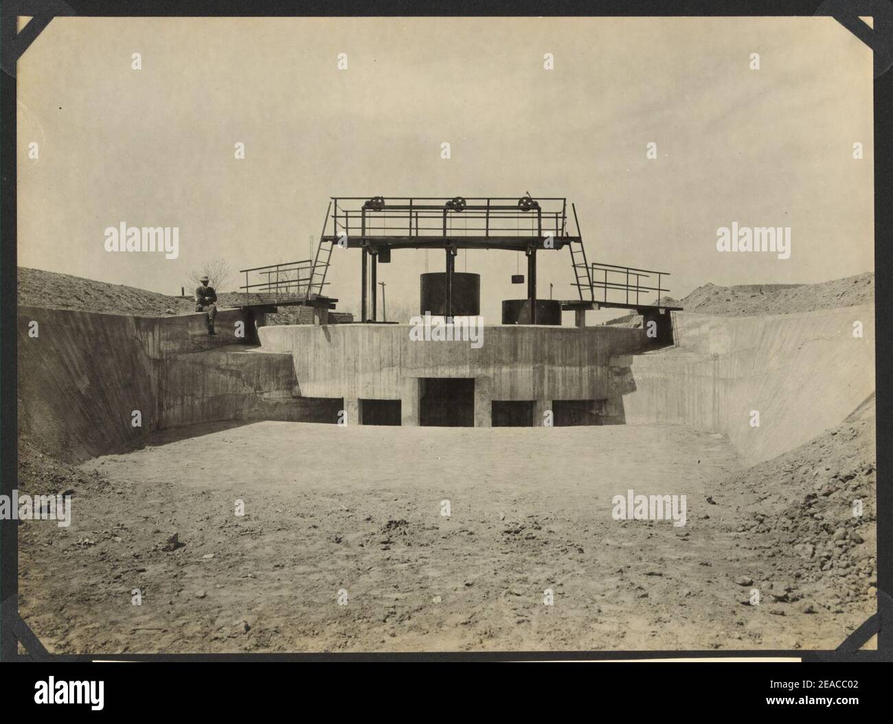 Newly designed canal structure in Franklin Canal, El Paso Valley ...