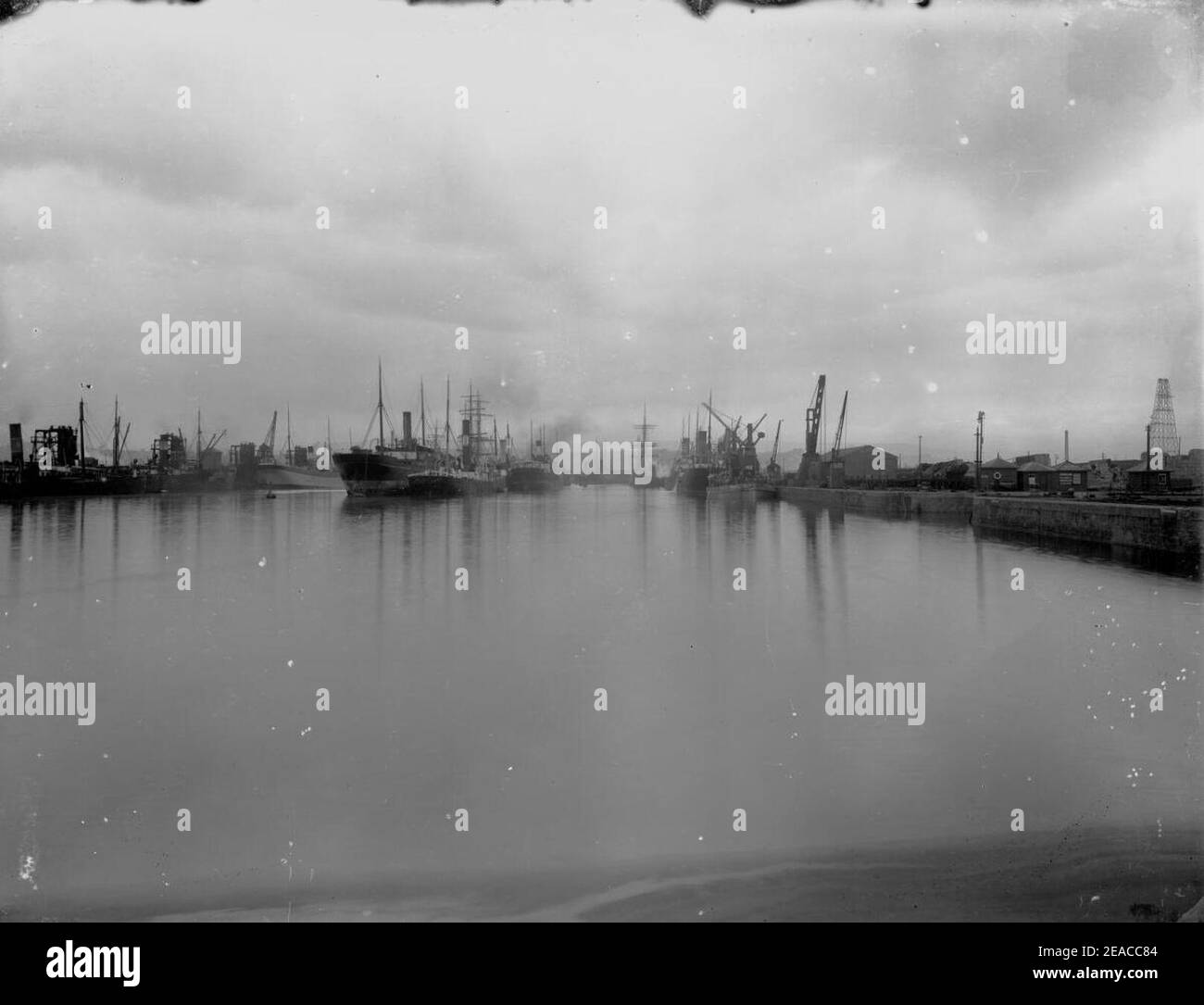 Newport docks hi-res stock photography and images - Alamy