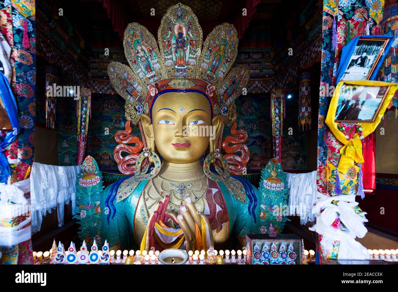Border fine arts figurine hi-res stock photography and images - Alamy