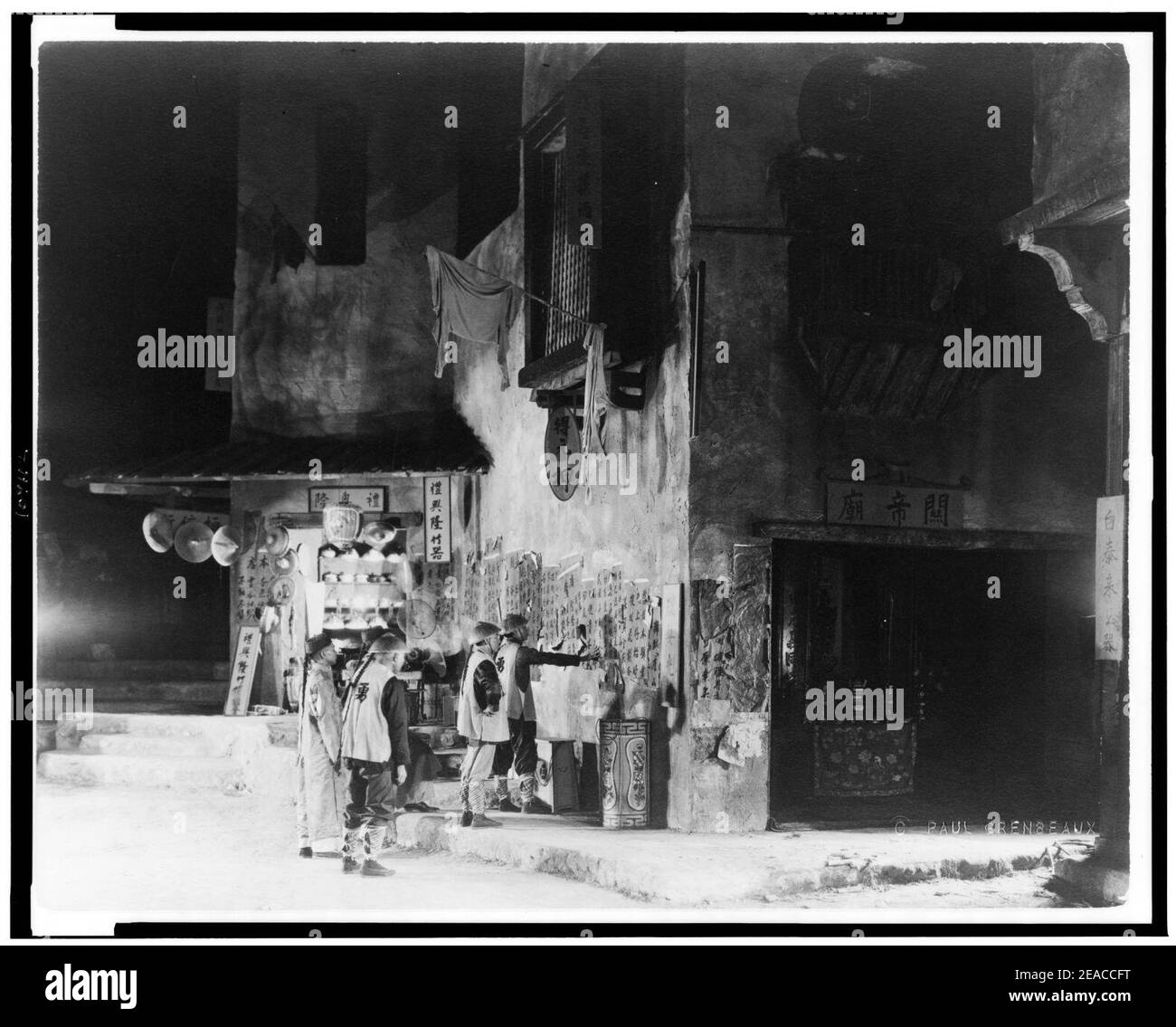 Travels news Black and White Stock Photos & Images - Alamy