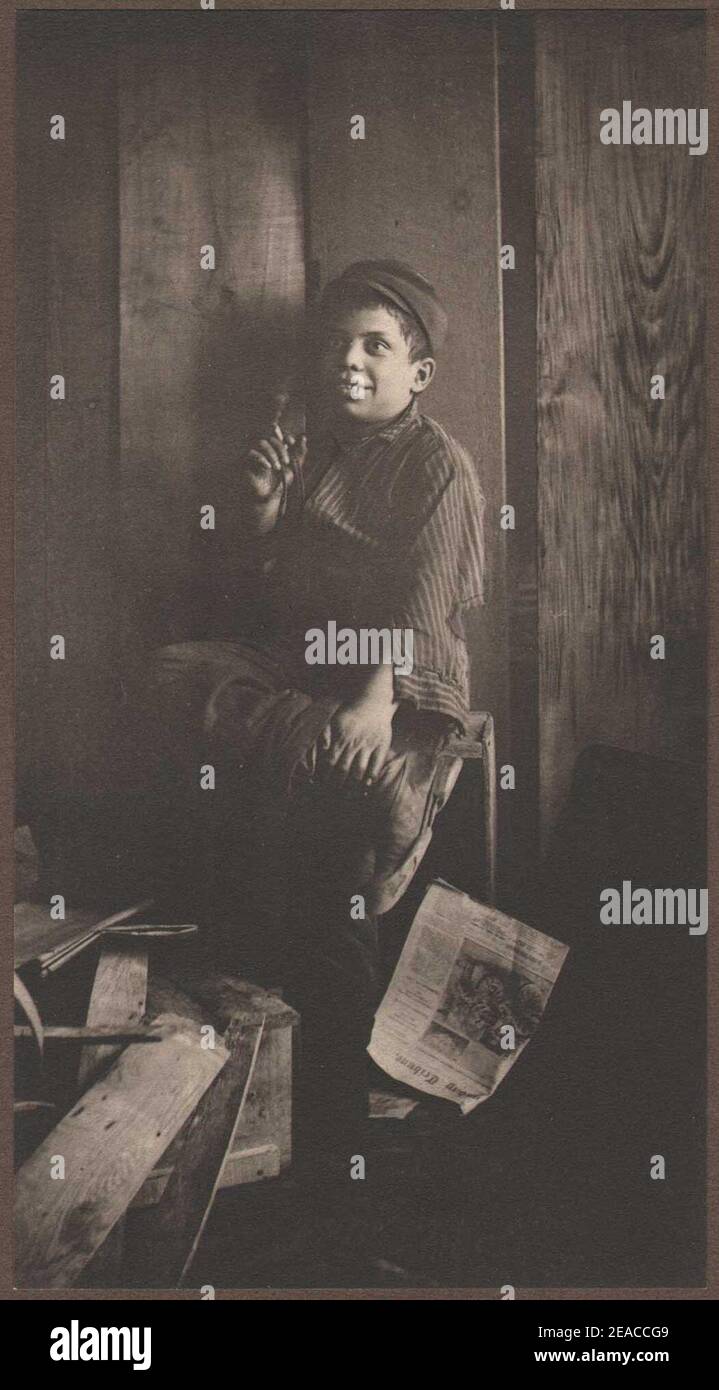Newsboy King (1903 Stock Photo - Alamy