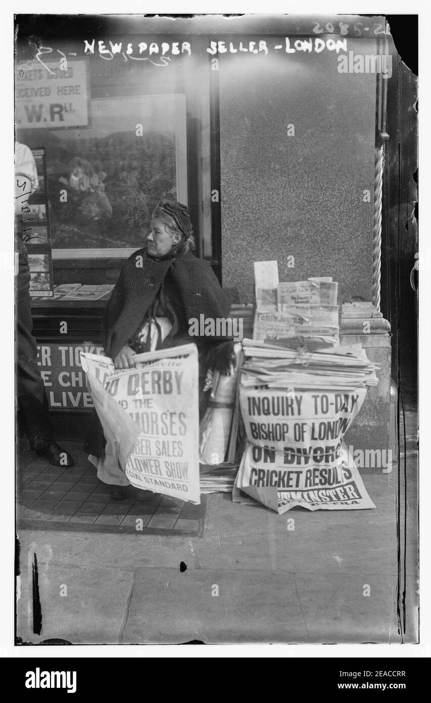 Newspaper seller, London Stock Photo - Alamy