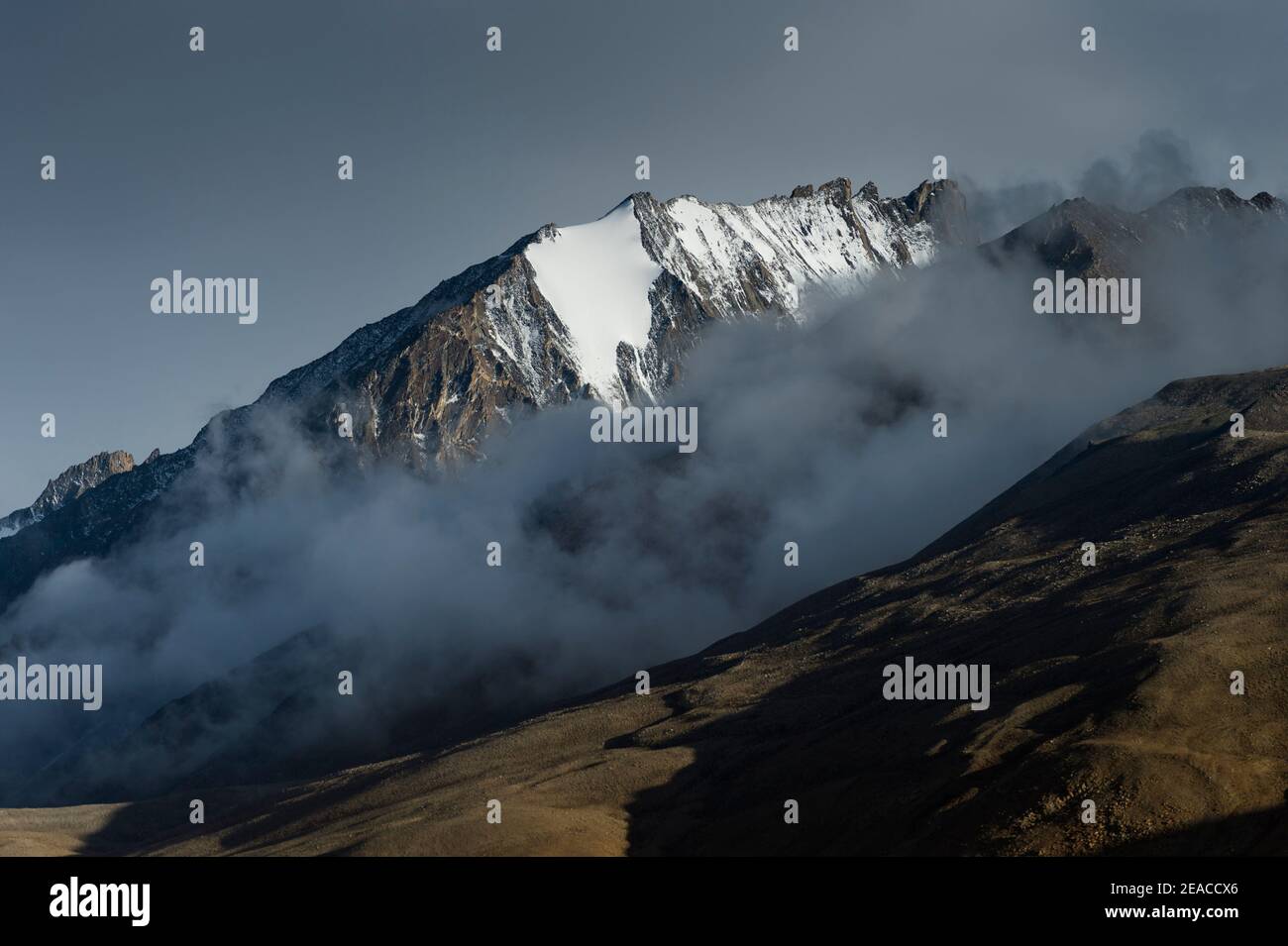 Pangong range hi-res stock photography and images - Alamy