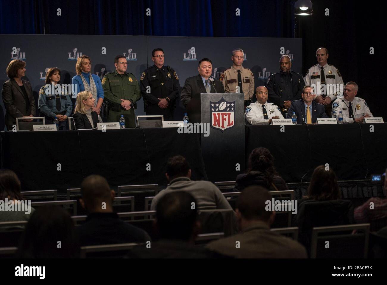 Nfl security hi-res stock photography and images - Alamy