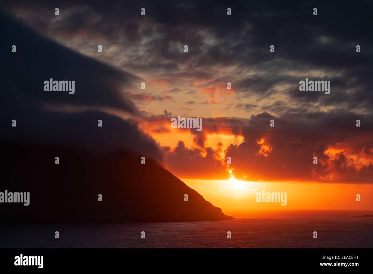 Hestur island hi-res stock photography and images - Alamy