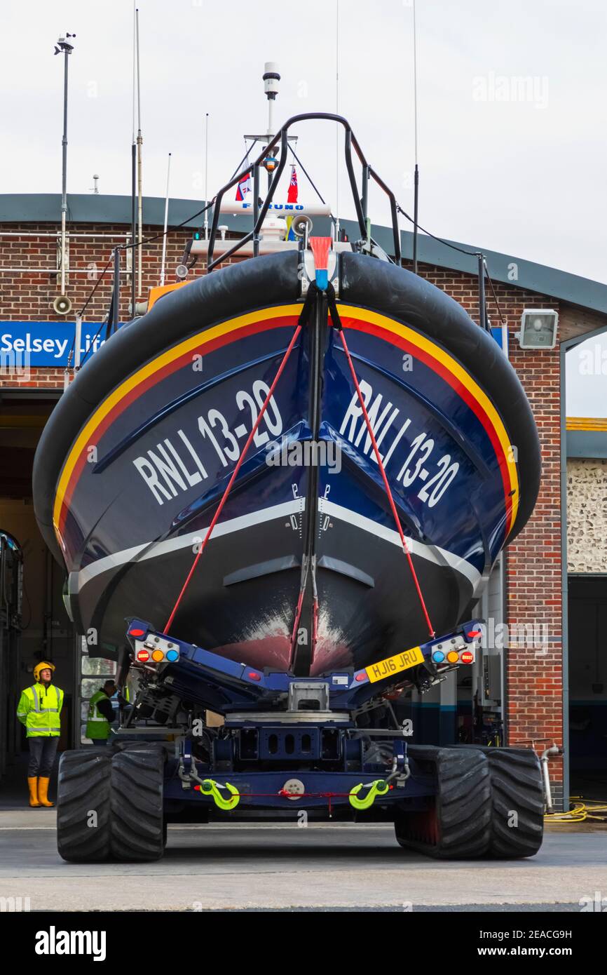 The rnli selsey bill lifeboat hi-res stock photography and images - Alamy