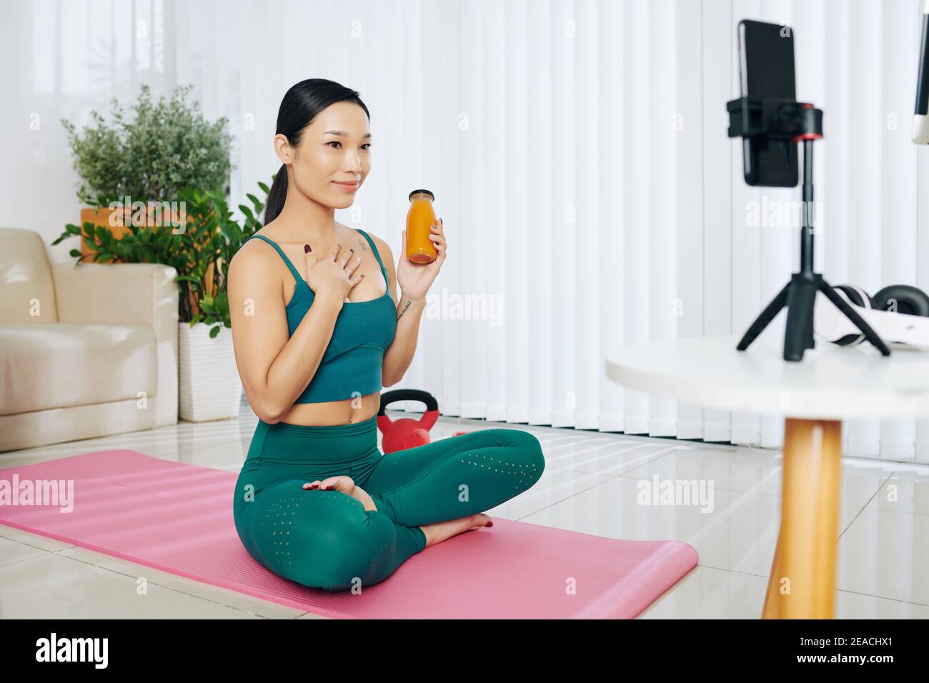 Explaining tutorial hi-res stock photography and images - Alamy