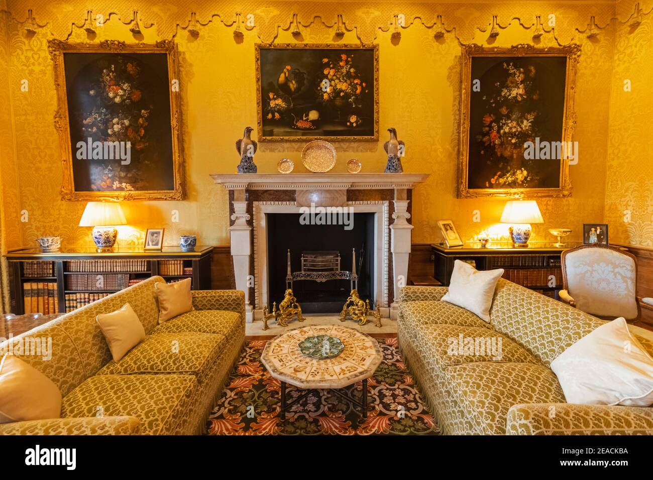 England, Kent, Leeds Castle, The Yellow Drawing Room Stock Photo - Alamy