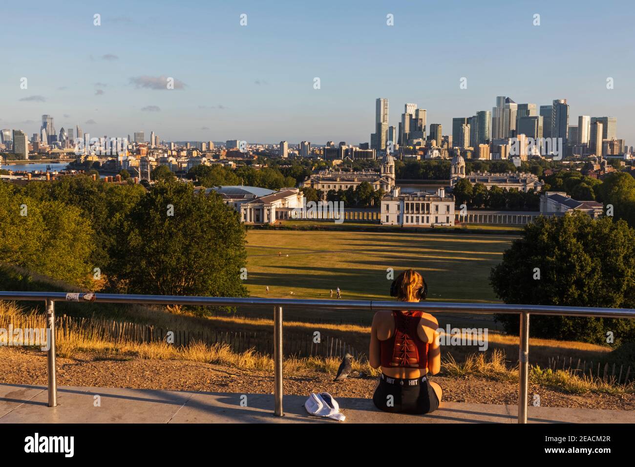 City skyline view of london hi-res stock photography and images - Alamy