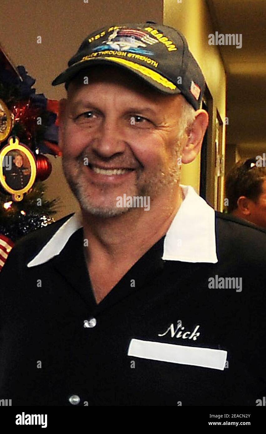 Nick searcy hi-res stock photography and images - Alamy