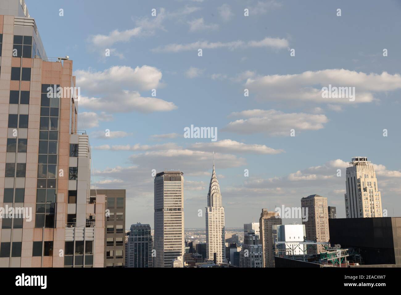 NY City Skyline including the MetLife Building, and the Chrysler ...