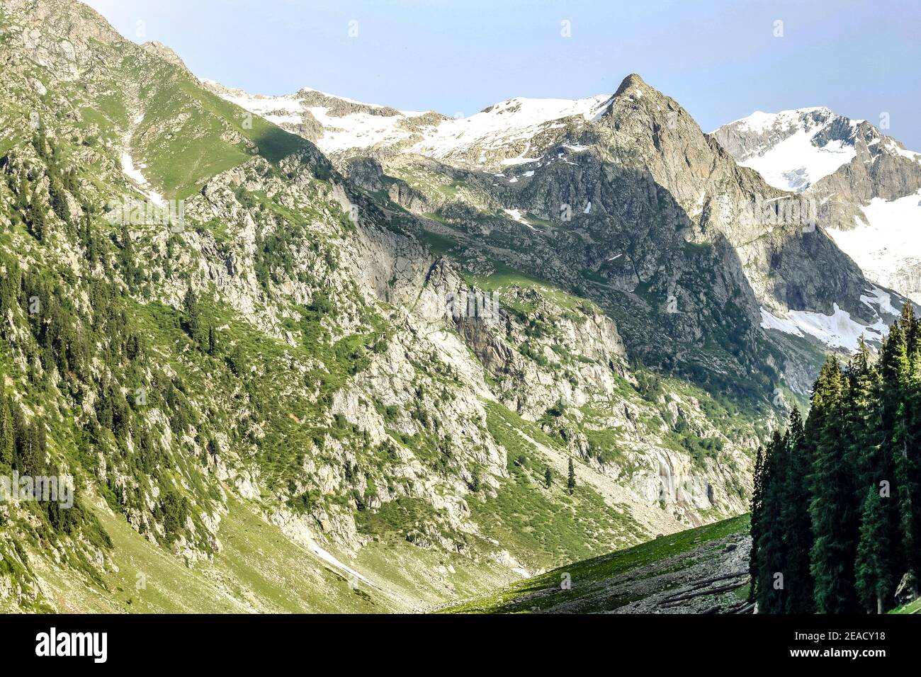 Beautiful scenery of mountainous landscape in the Kumrat Valley ...