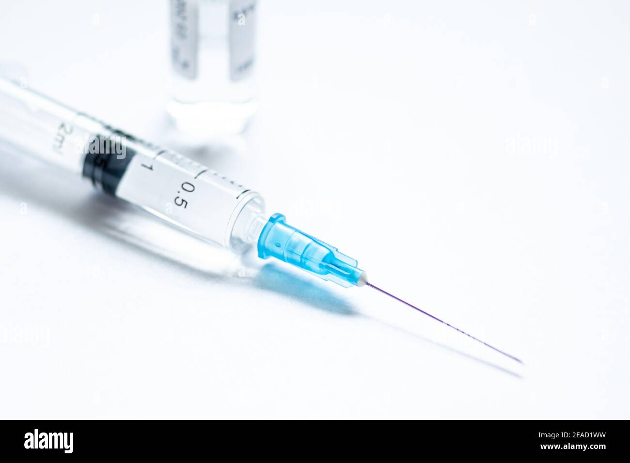 Yellow fever vaccine shot syringe hi-res stock photography and images ...
