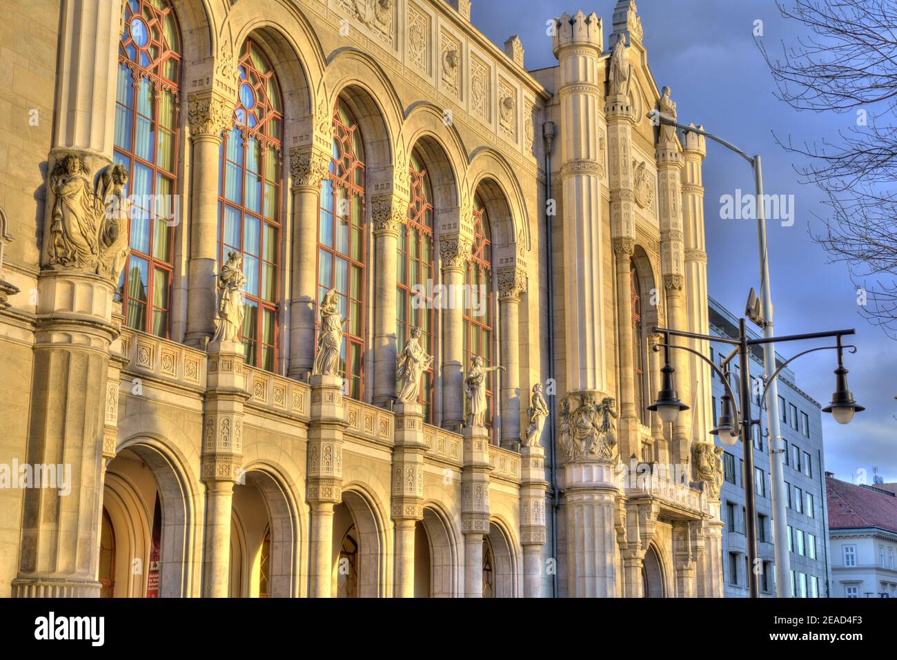 Vigado of pest hi-res stock photography and images - Alamy