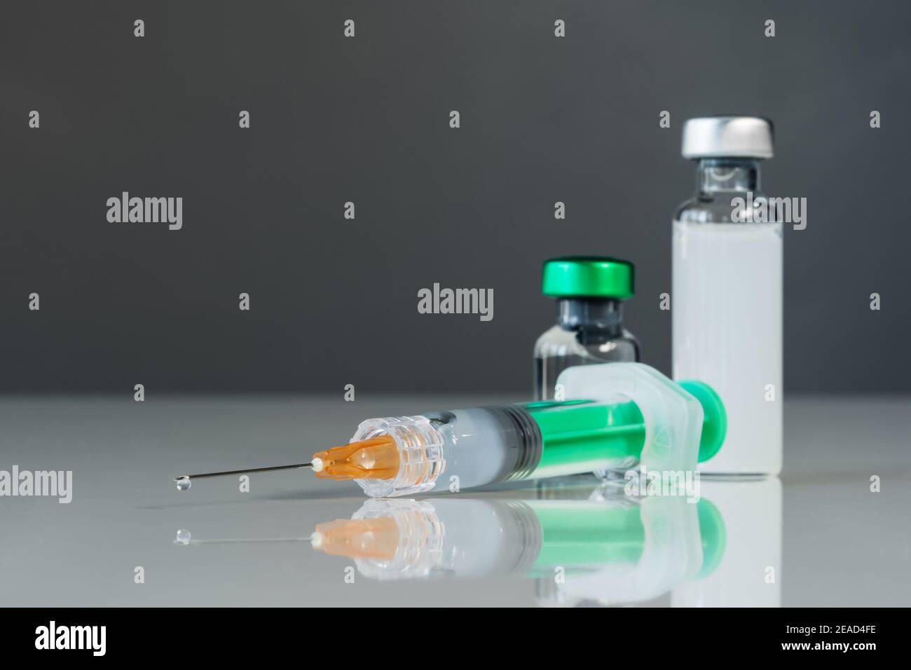 Medicine bottle 2019 ncov hi-res stock photography and images - Alamy