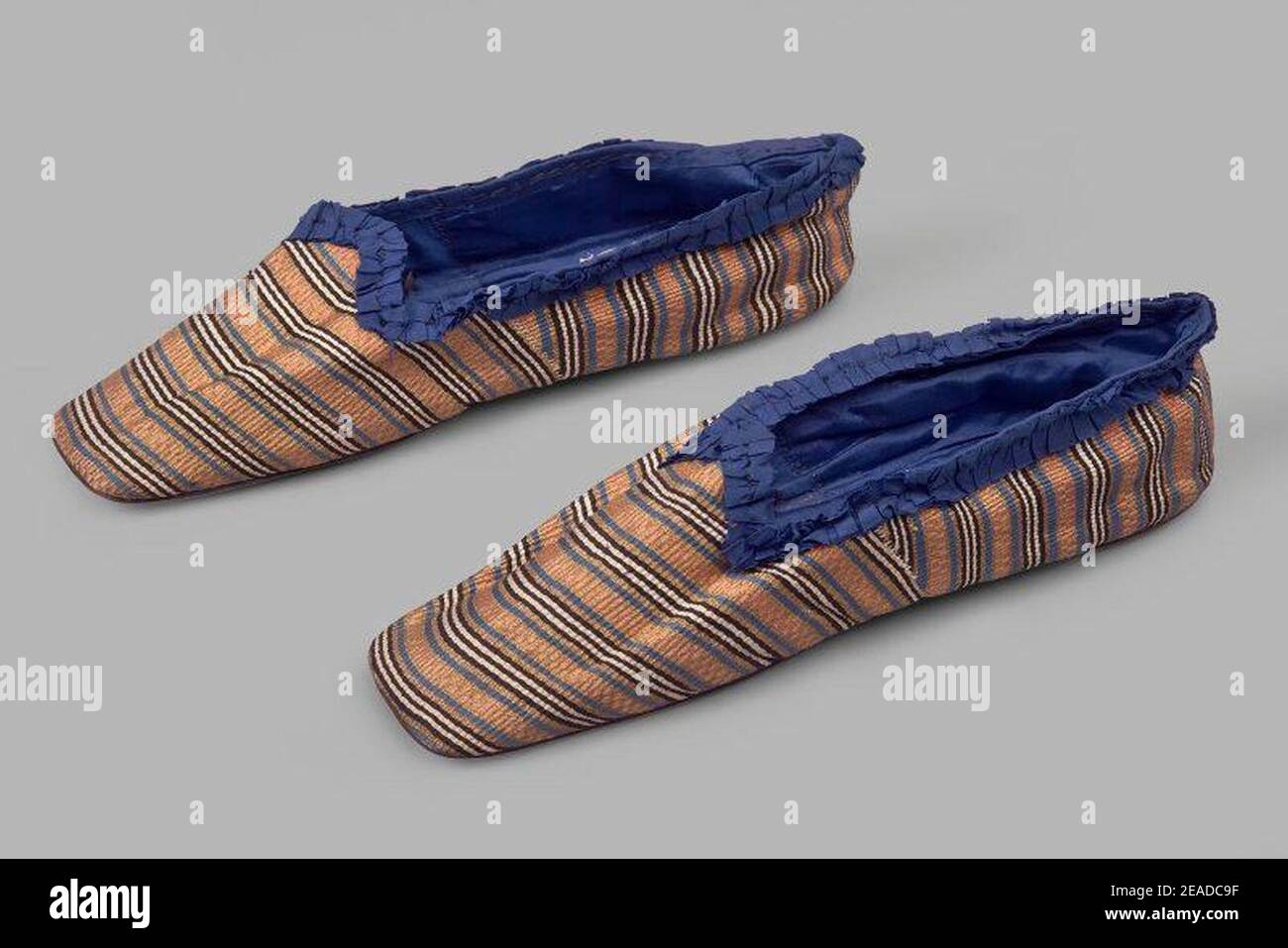 Nieznany - Pantofle damskie Stock Photo - Alamy