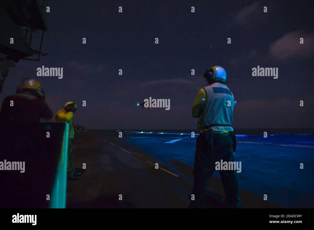 Night flight deck operations 131113 Stock Photo - Alamy