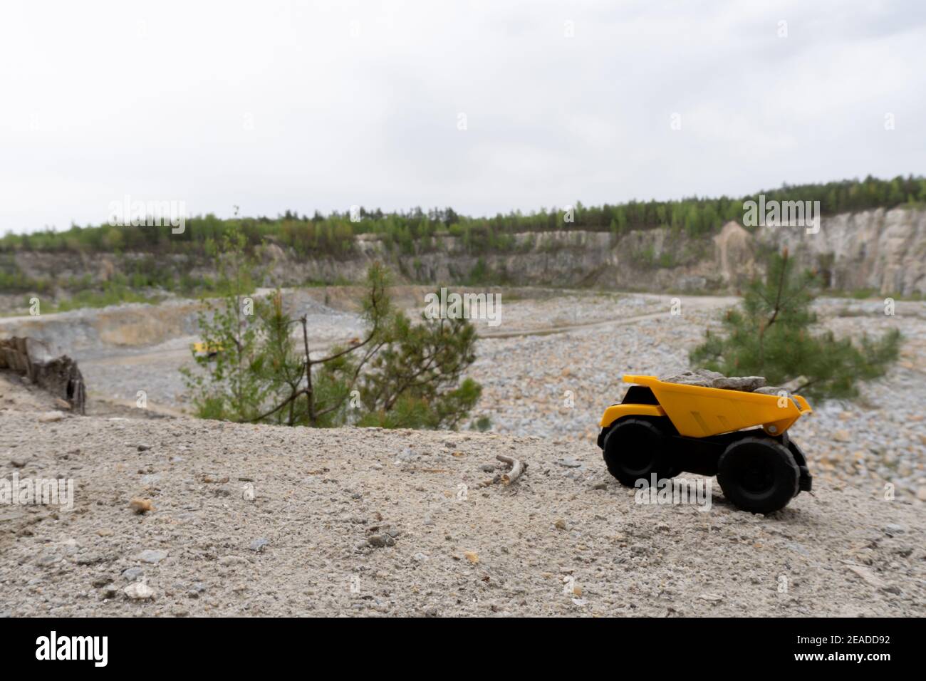 Dump truck mining wheel hi-res stock photography and images - Alamy