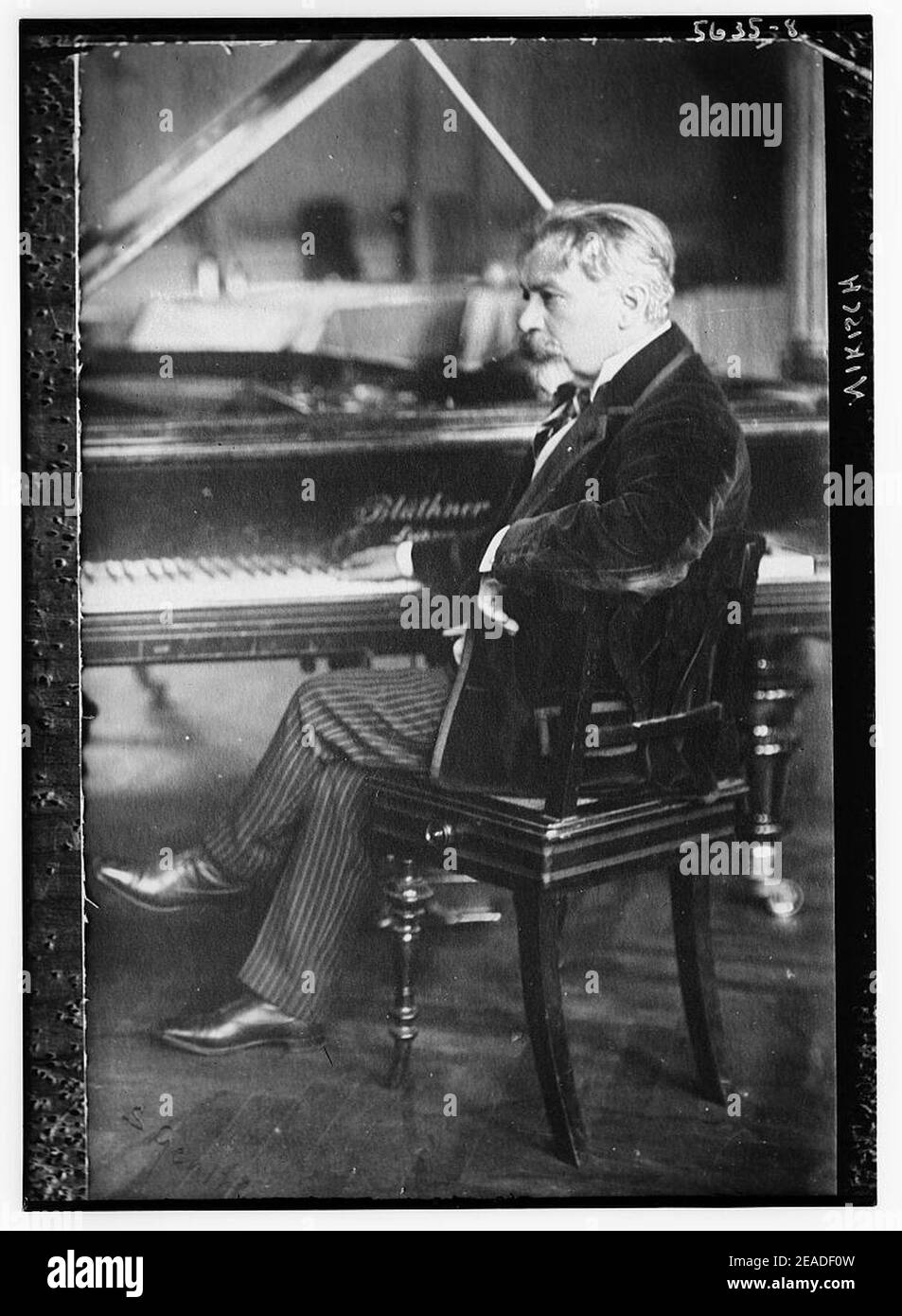 Nikisch hi-res stock photography and images - Alamy