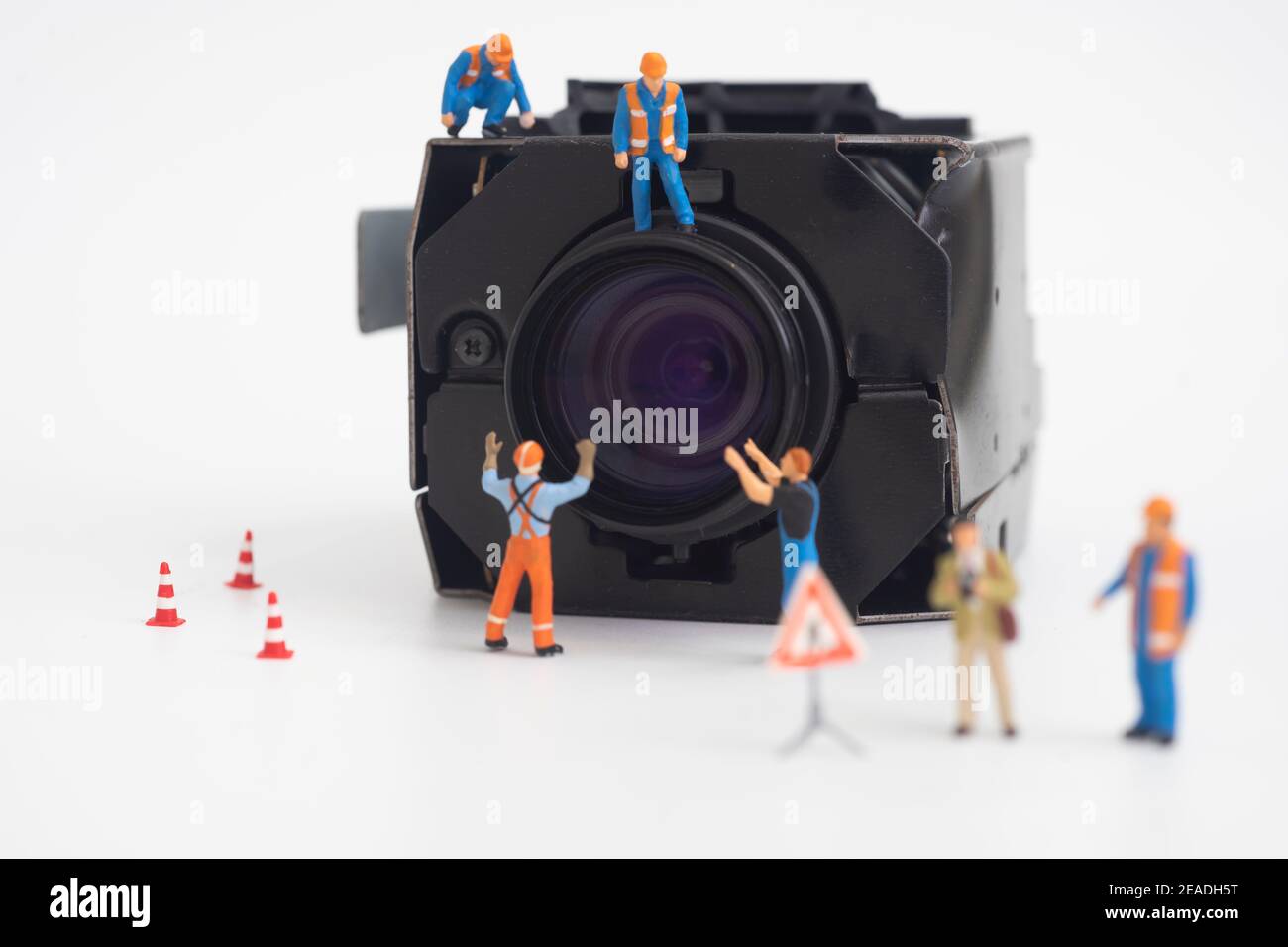 Installing cctv system hi-res stock photography and images - Alamy