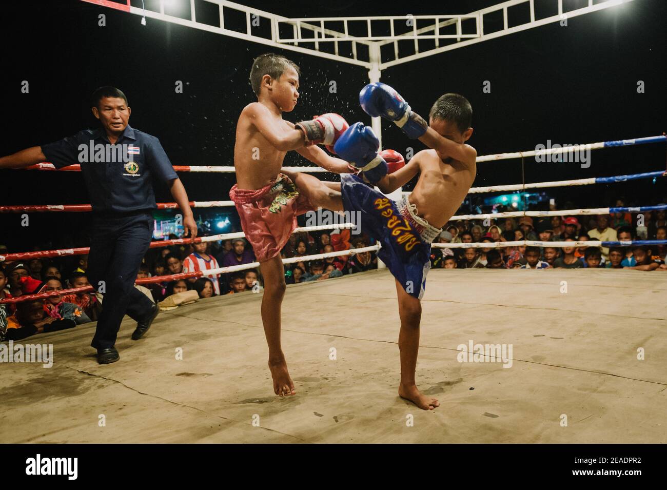 Muay Thai kids fighters during fight Stock Photo - Alamy