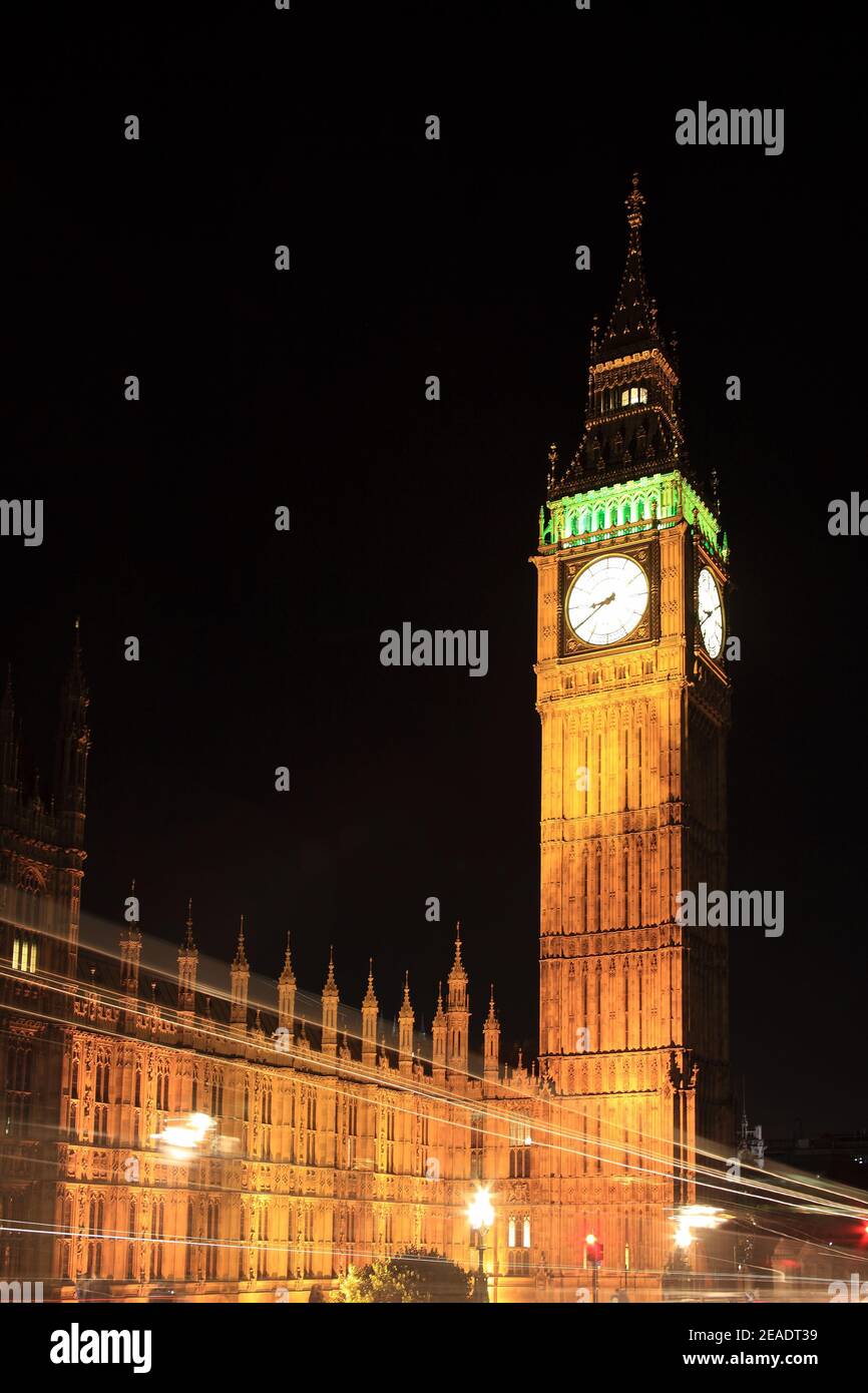 Victorian houses at night hi-res stock photography and images - Alamy