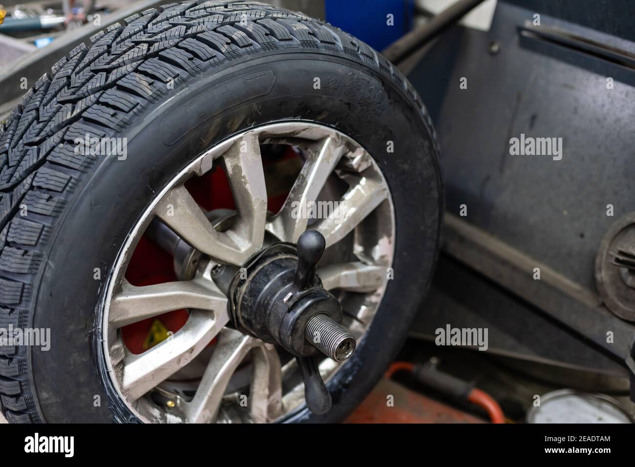 Changing wheel on a car Stock Photo - Alamy