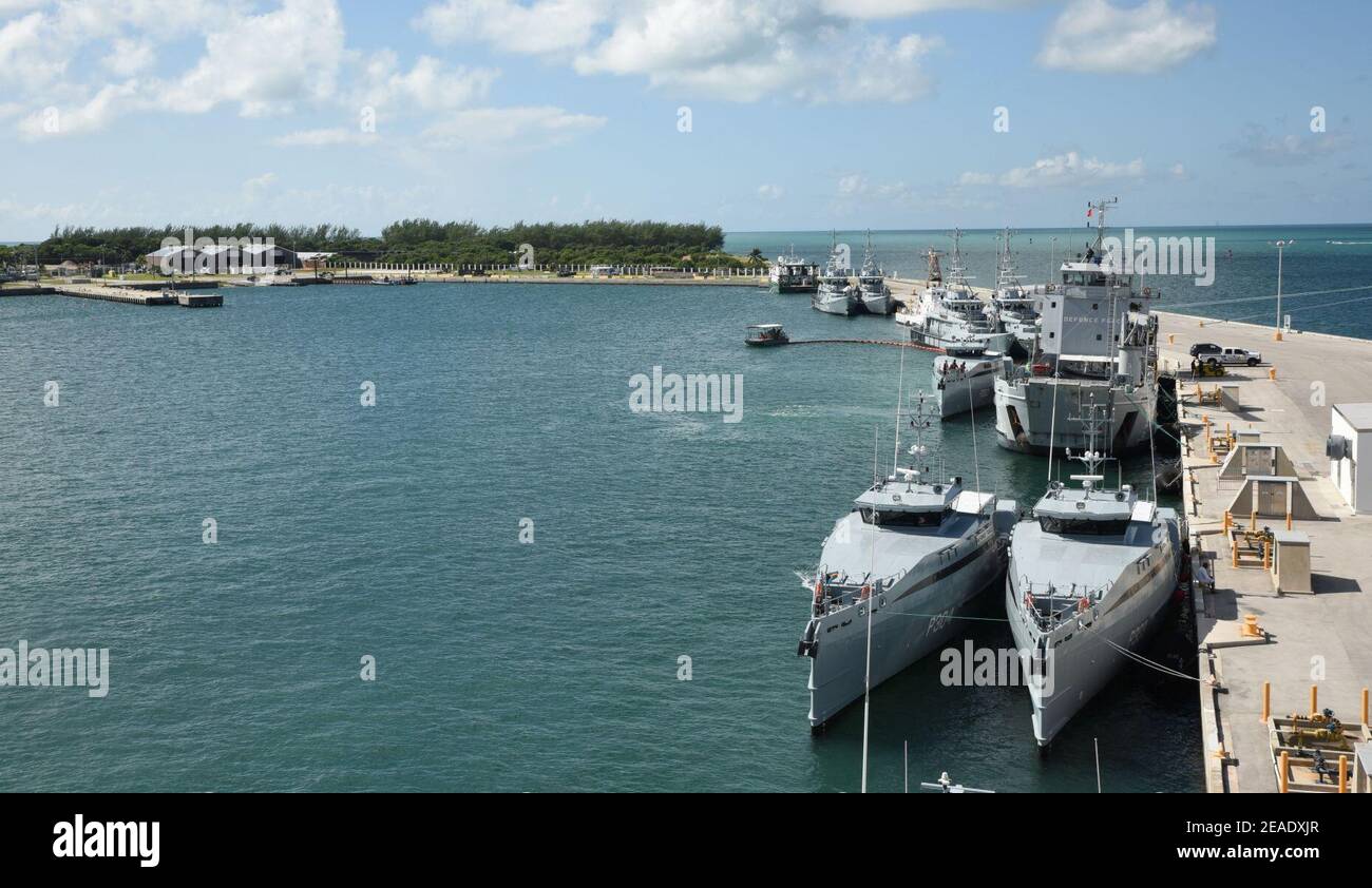 Royal bahamas defence force hi-res stock photography and images - Alamy