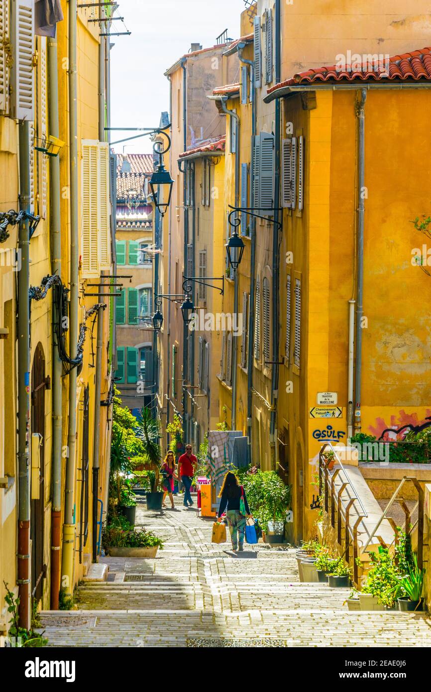Street art at le panier quarter hi-res stock photography and images - Alamy