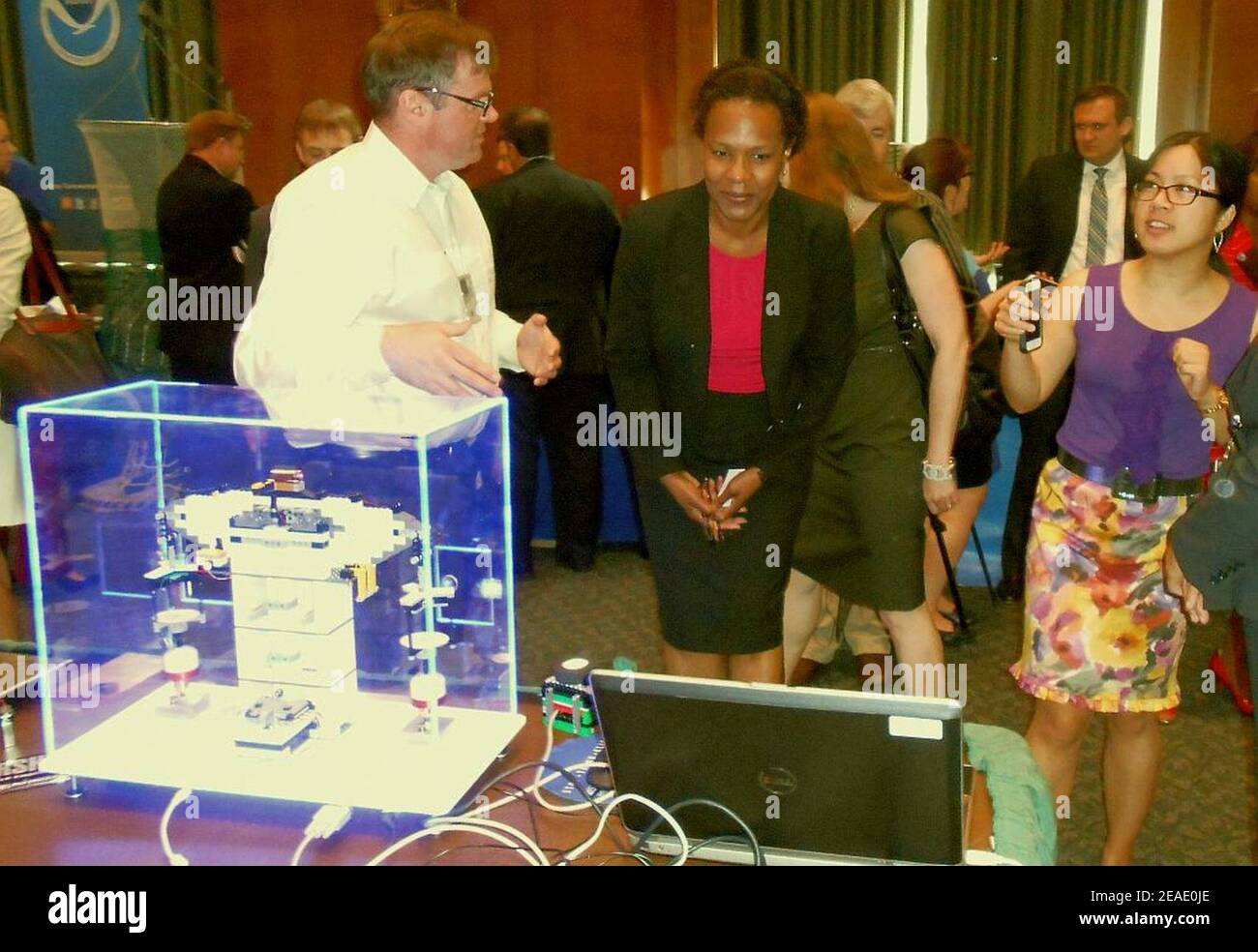 NIST physicist Dr. Stephen Schlamminger (14152664080 Stock Photo - Alamy