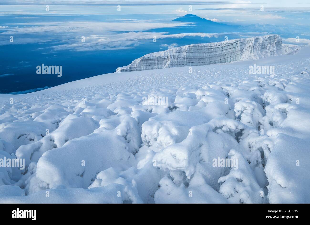 Meru peak hi-res stock photography and images - Alamy