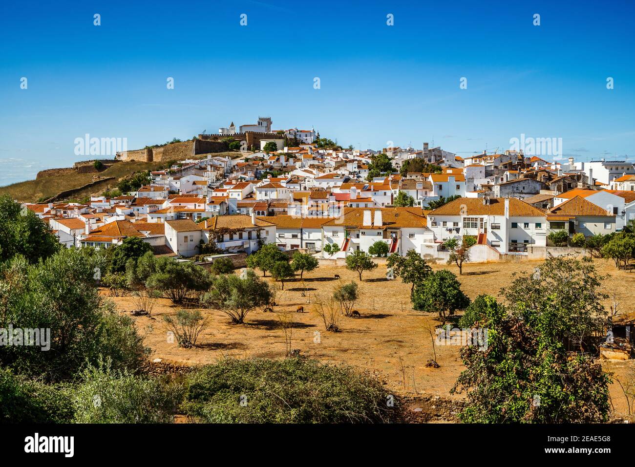 Cityscape of historic town with castle, Estremoz, Alentejo. Portugal ...