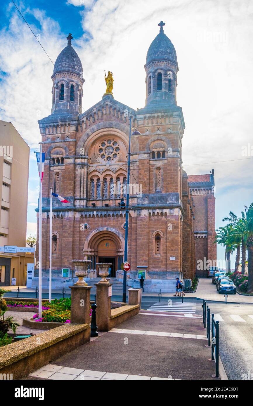 Saint raphael france church not frejus hi-res stock photography and ...