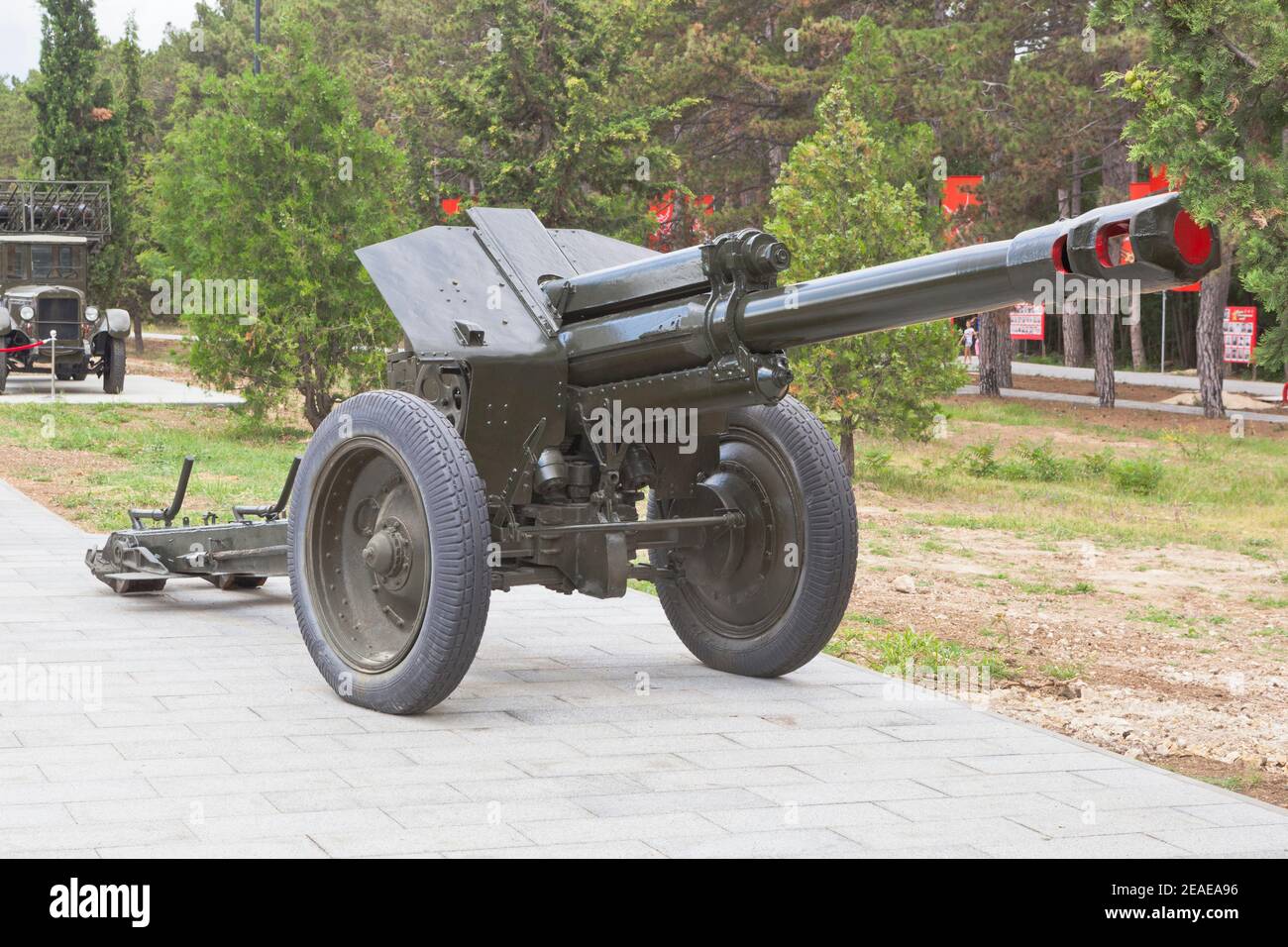 152 mm howitzer hi-res stock photography and images - Alamy