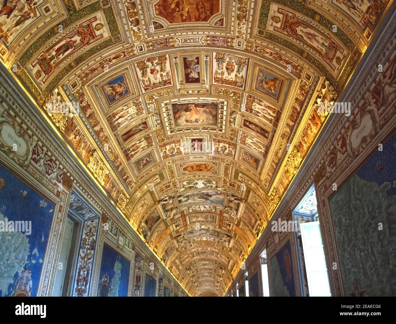 Vatican museums inside hi-res stock photography and images - Alamy