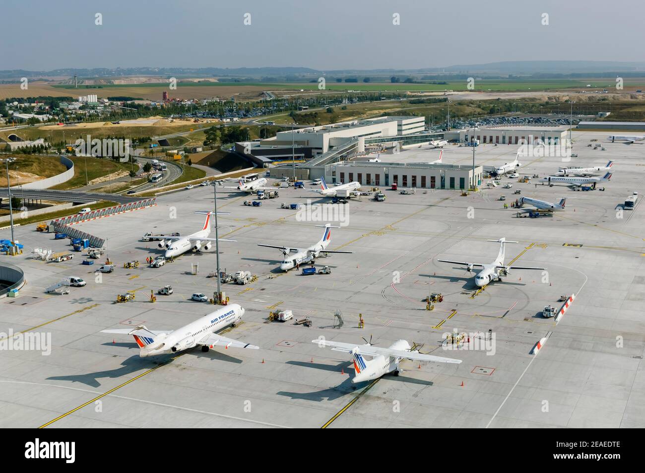 Roissy charles de gaulle airport hi-res stock photography and images ...