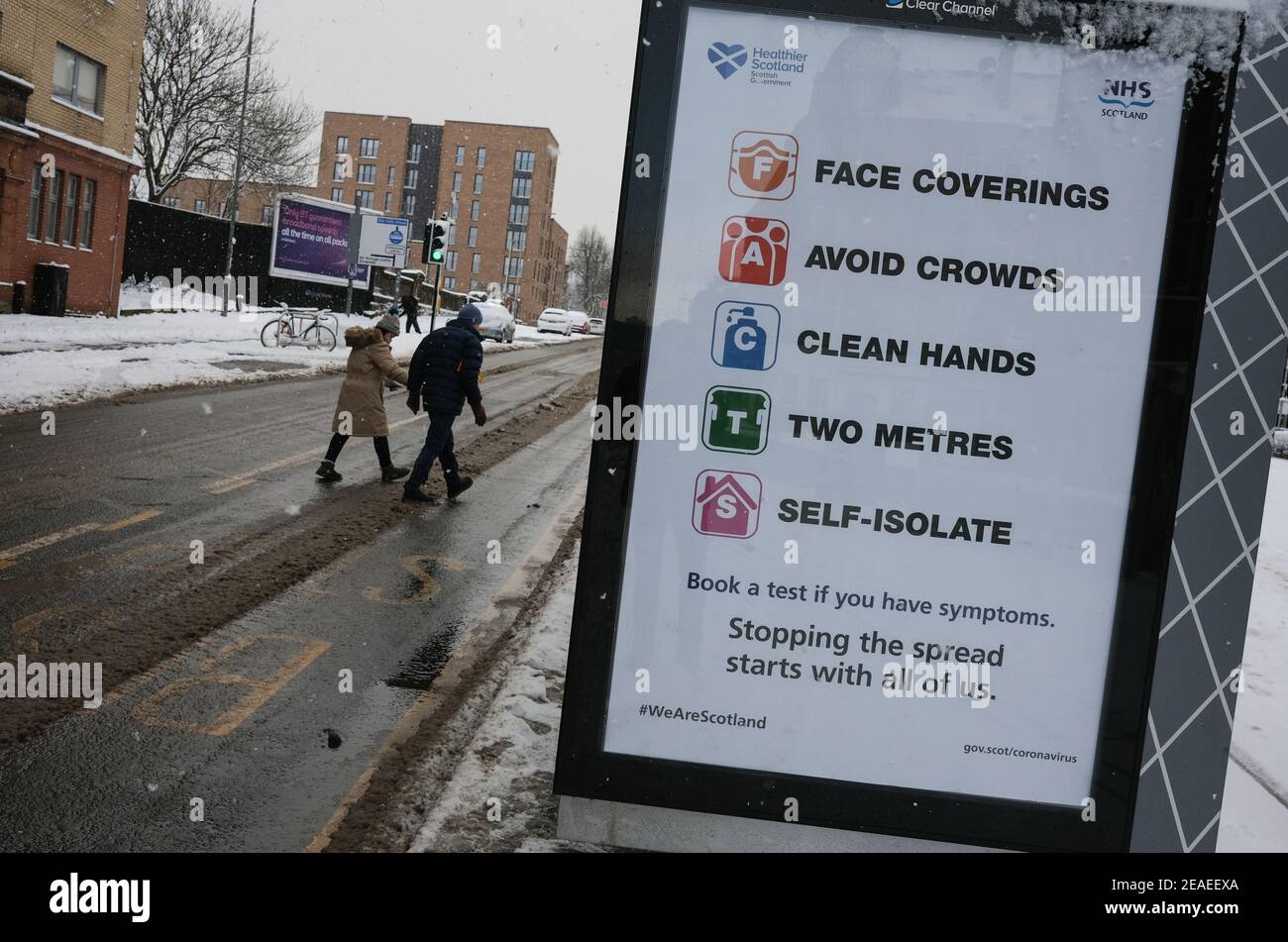 Physical distancing signs uk hi-res stock photography and images - Alamy