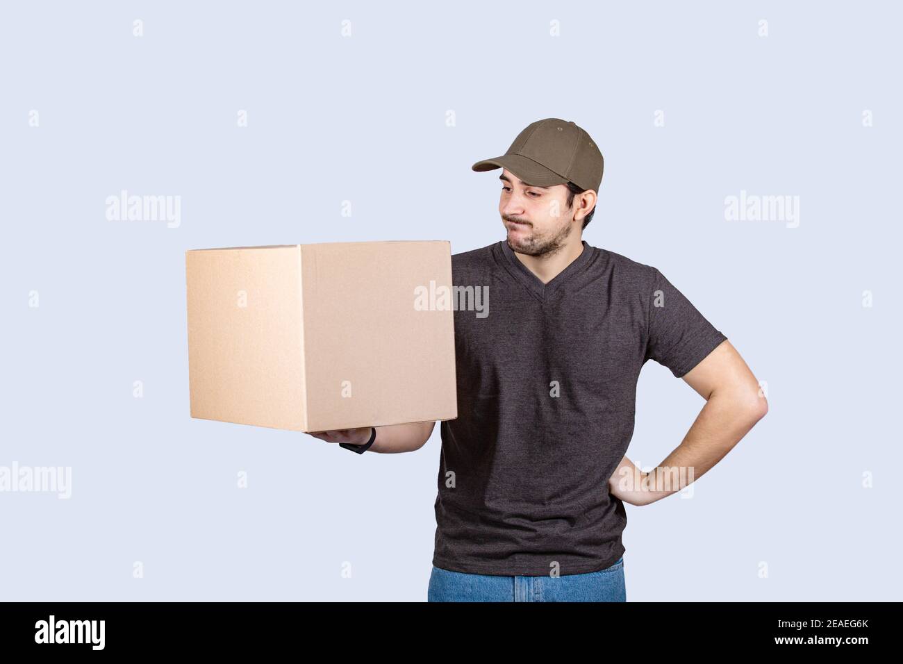 Shipment options hi-res stock photography and images - Alamy