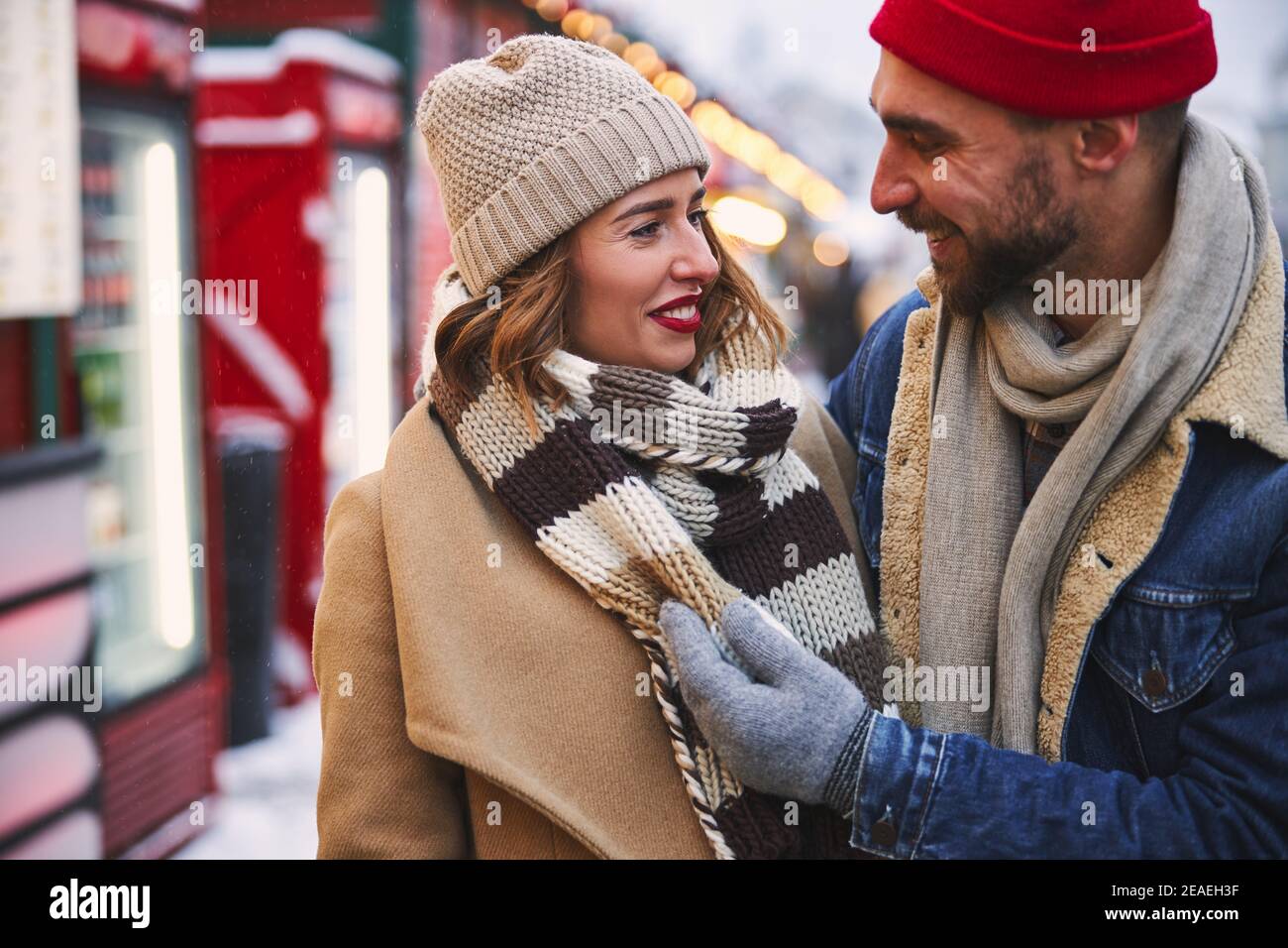Cute couple hugging on city hi-res stock photography and images - Alamy
