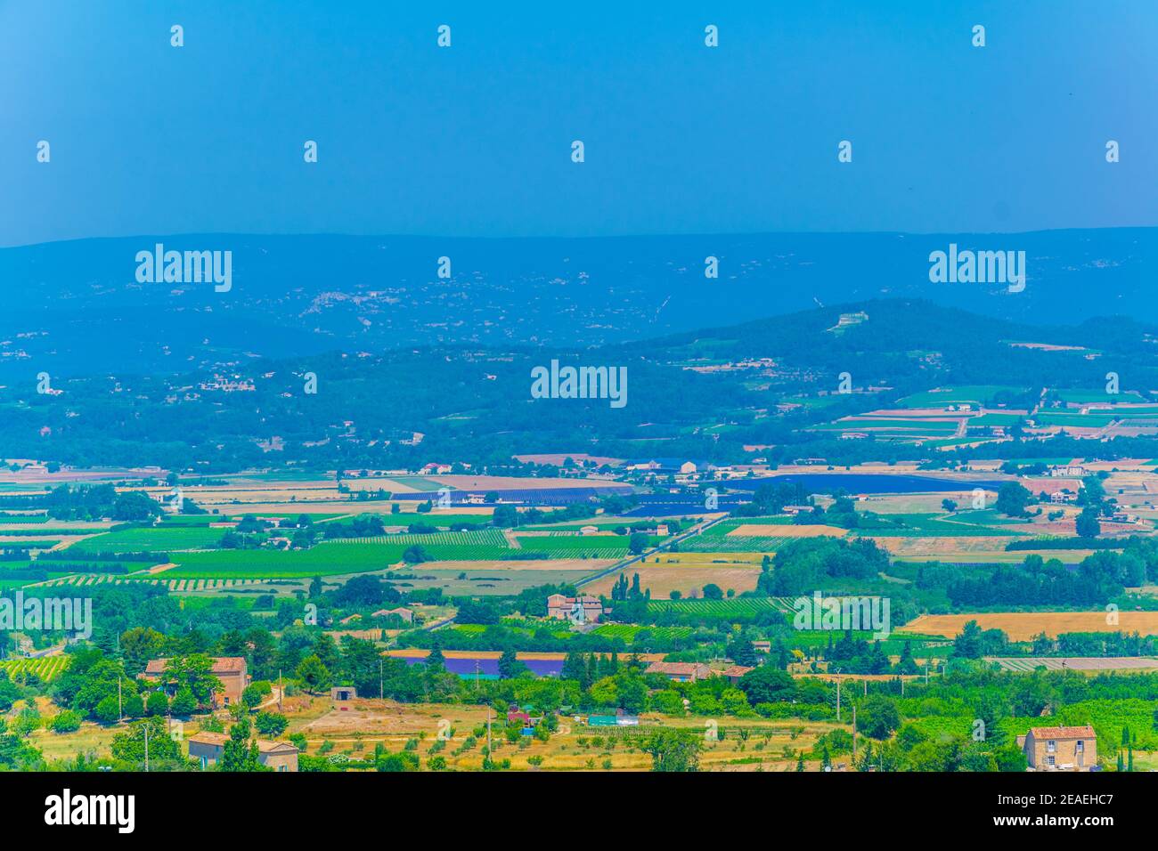 Luberon mountain range hi-res stock photography and images - Alamy