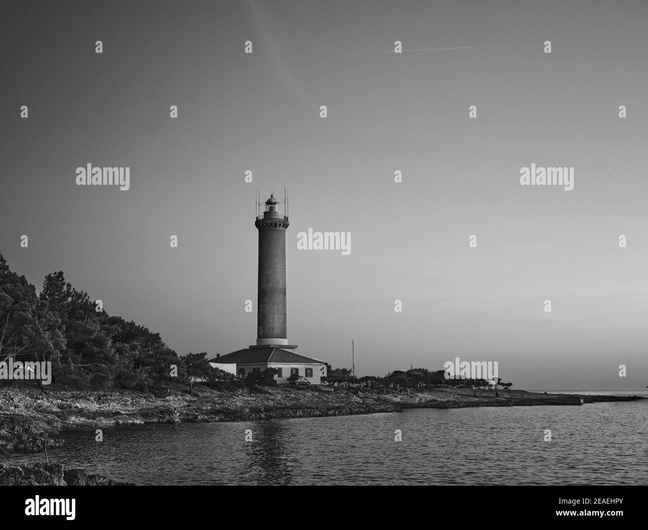 Lighthouse ocean Black and White Stock Photos & Images - Alamy