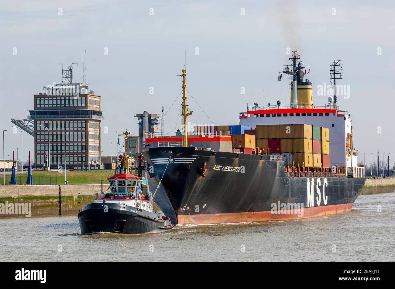 Remorquer hi-res stock photography and images - Alamy