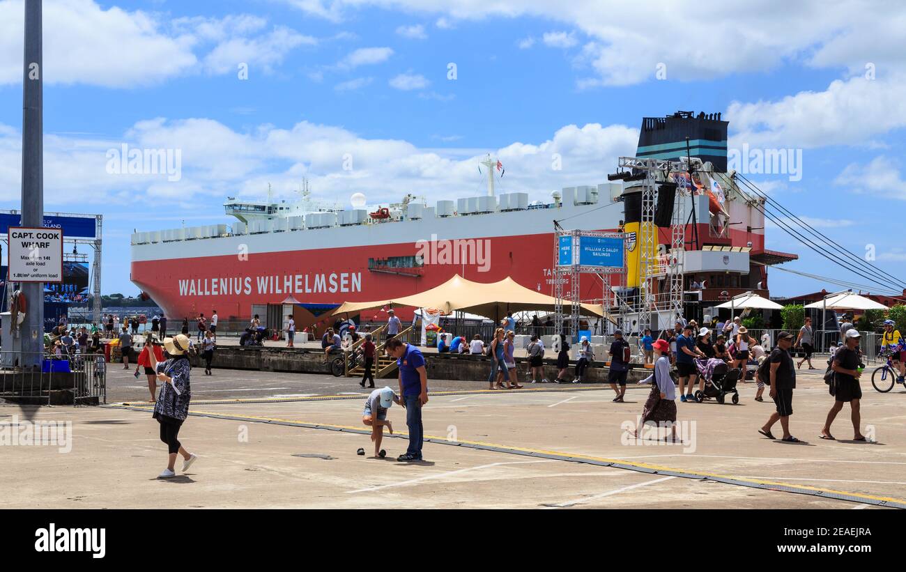 Cargo ship vessel vehicles hi-res stock photography and images - Alamy
